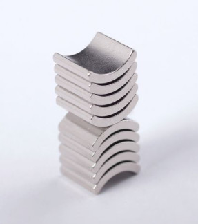 N35SH Arc NdFeB Magnets , Neodymium Arc Magnets For Computer / Automobile